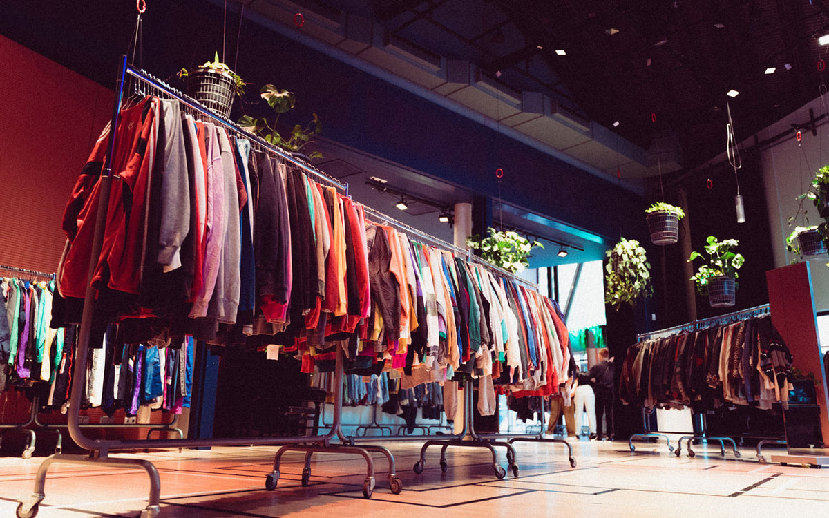 From Overwhelming to Overjoyed: Mastering the Art of Vintage Shopping ...